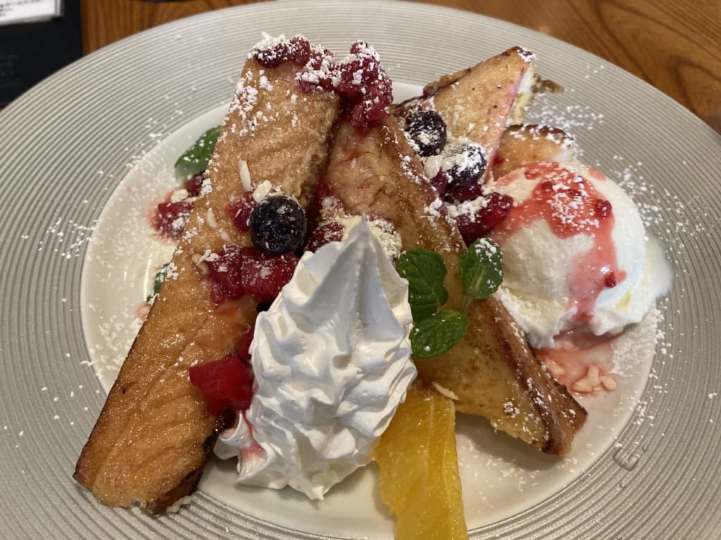 【大阪市中央区】フルーツの酸味とマッチ！『Planet3rd（プラネットサード） 心斎橋店』さんのベリーとマスカルポーネのフレンチトースト！ | 号外NET 大阪市